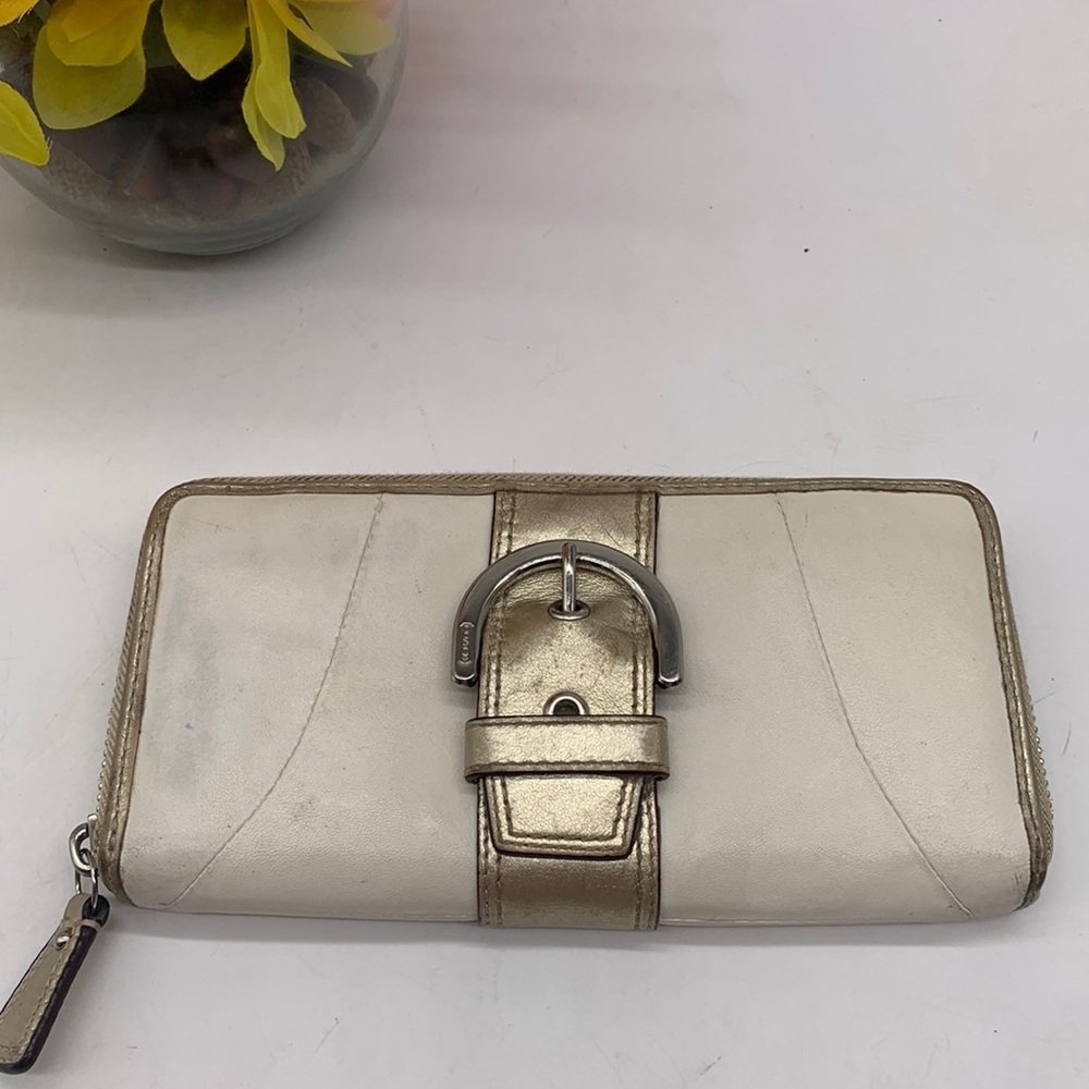 Coach Gold Off White Leather Wallet - Gem